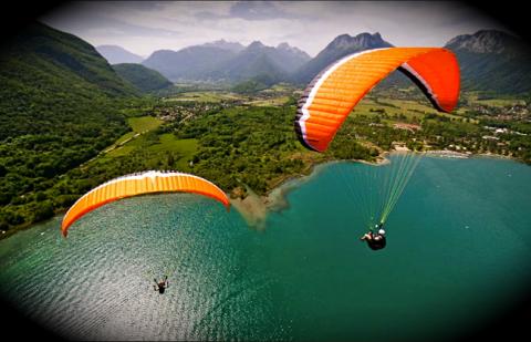 Parapente autour du Lac d'Annecy